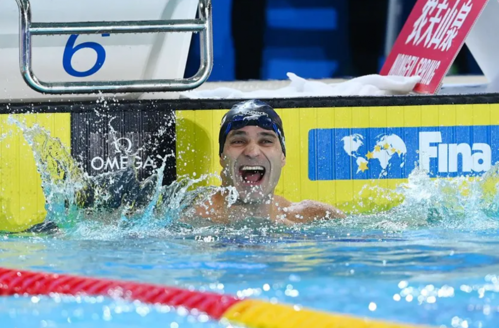 Nicholas Santos conquista tetracampeonato no Campeonato Mundial de ...